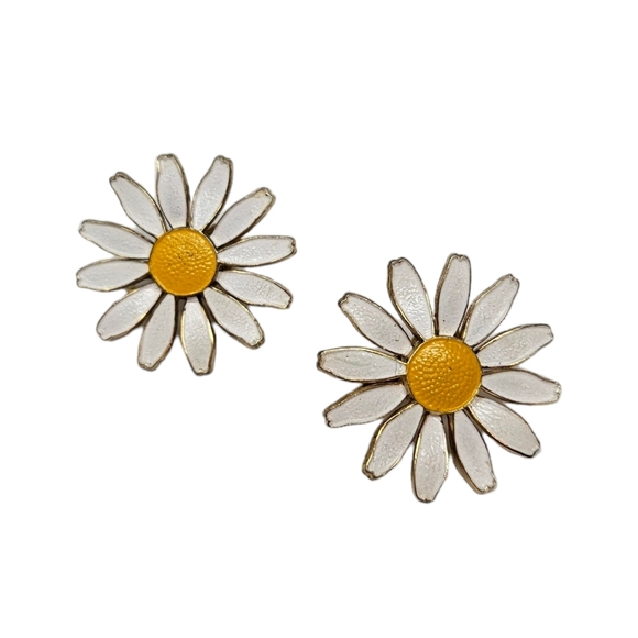 Accessocraft | Jewelry | Vintage Accessocraft Daisy Earrings Hinge ...